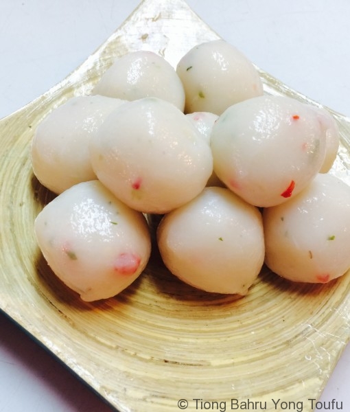 B02 Chilli Fish Ball (10pcs) 辣椒鱼圆 | Yong Tou Fu